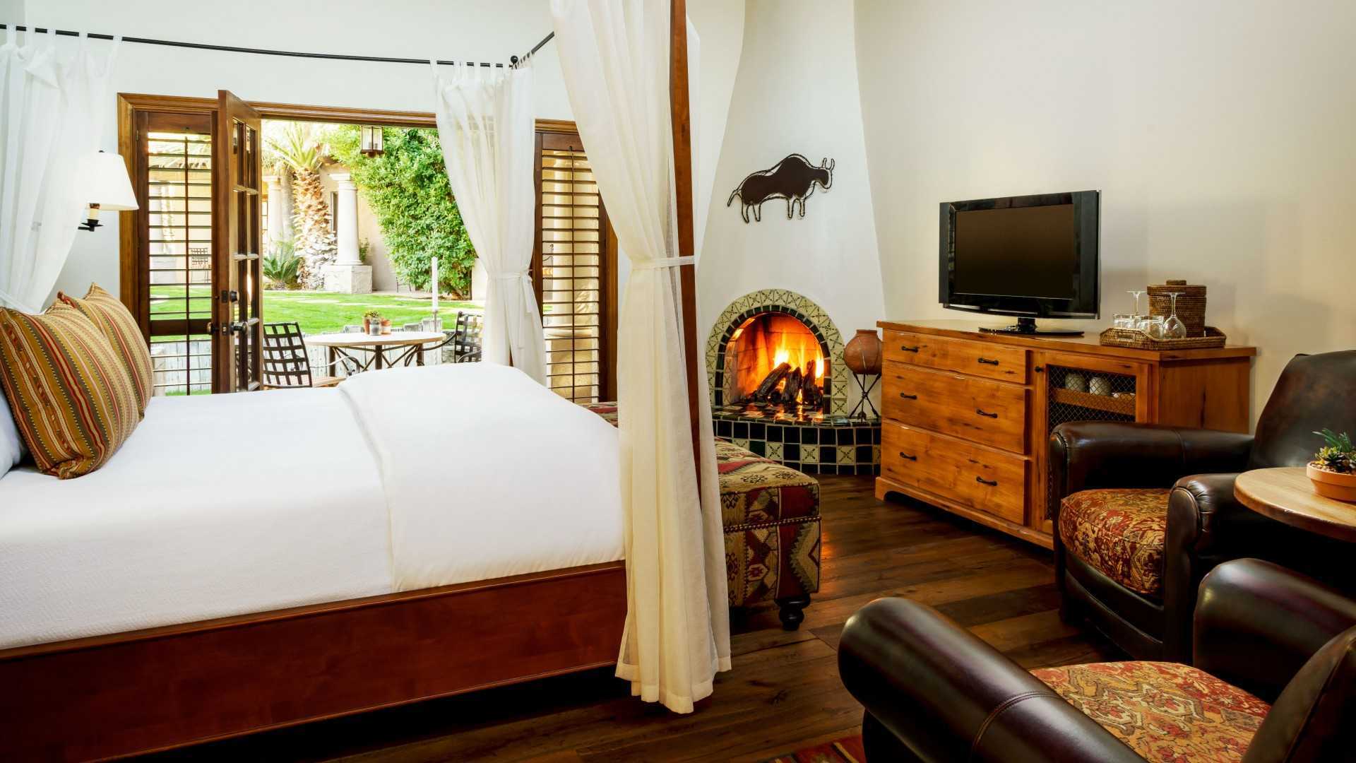 Winging It: Scottsdale, Arizona | Escapism TO Winging It: Scottsdale, Arizona | Escapism TO