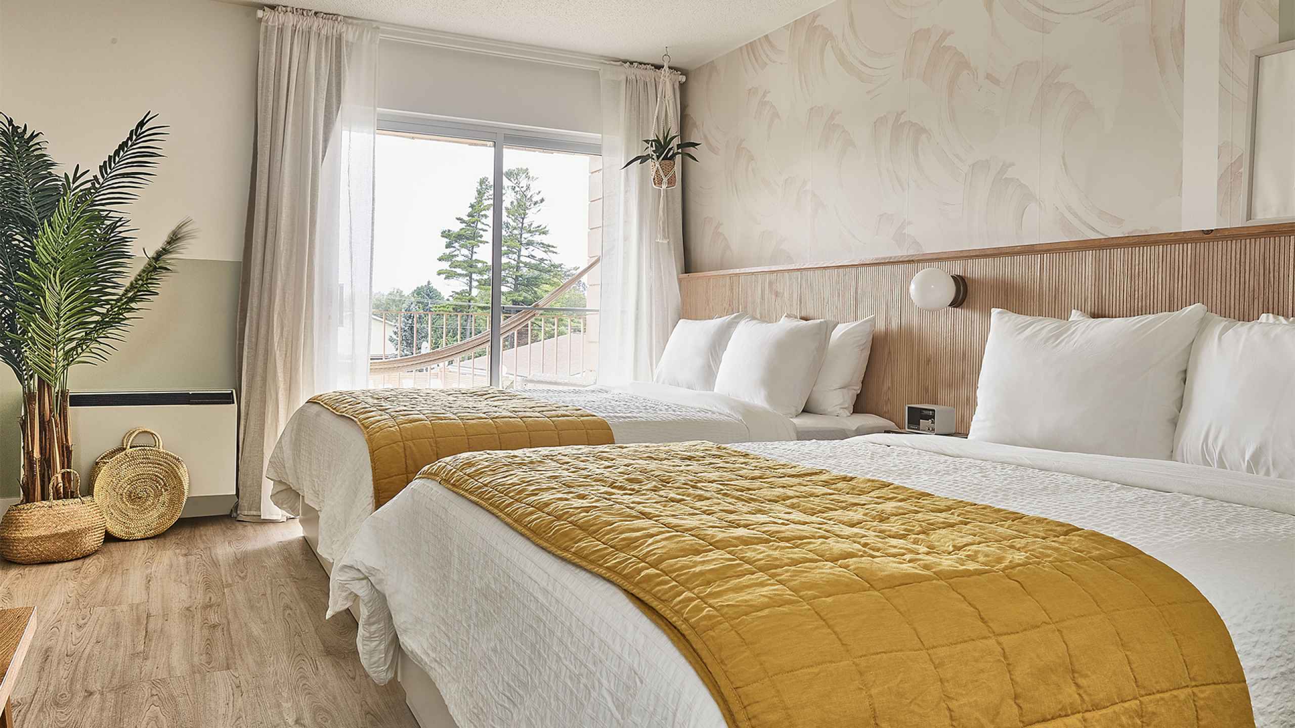 Review: The June Motel, Sauble Beach | Escapism TO